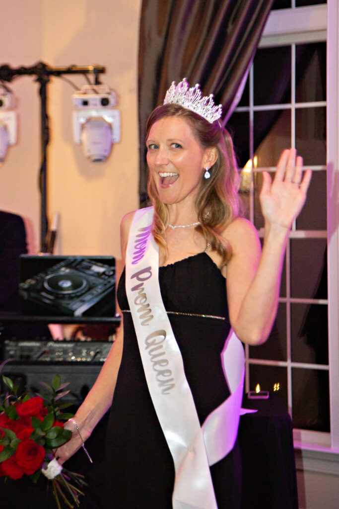 Mom Prom Event Landing Page | Gwyneth's Gift